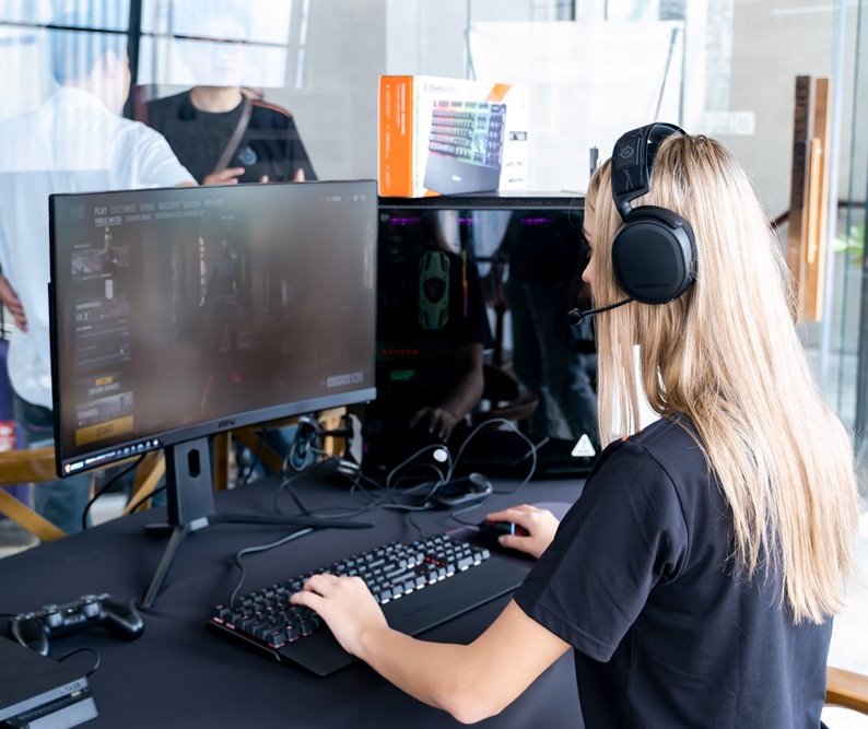 Which One Would You Choose – Google Stadia or Apple Arcade? – eyeos.org